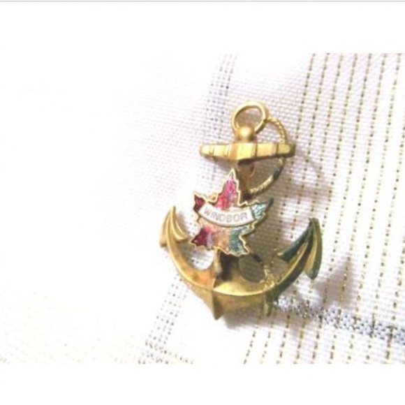 Windsor | Jewelry | Vintage Canadian Anchor Pin Maple Leaf Windsor ...